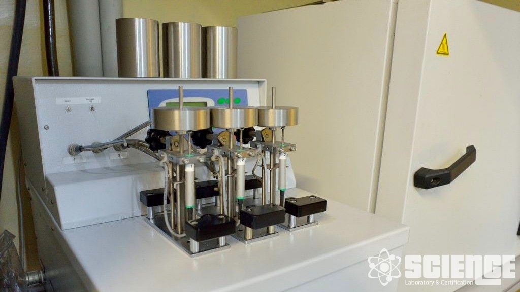 Ispitivanje ASTM D 4935-10